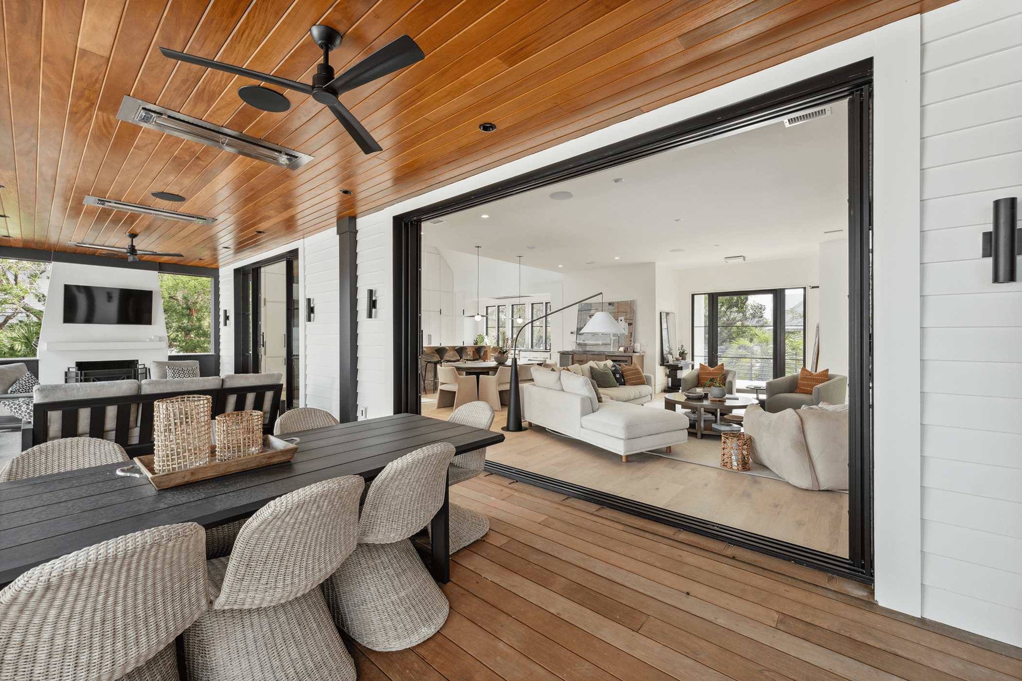 Vista Multi Slide™ | Loewen Windows Alternative